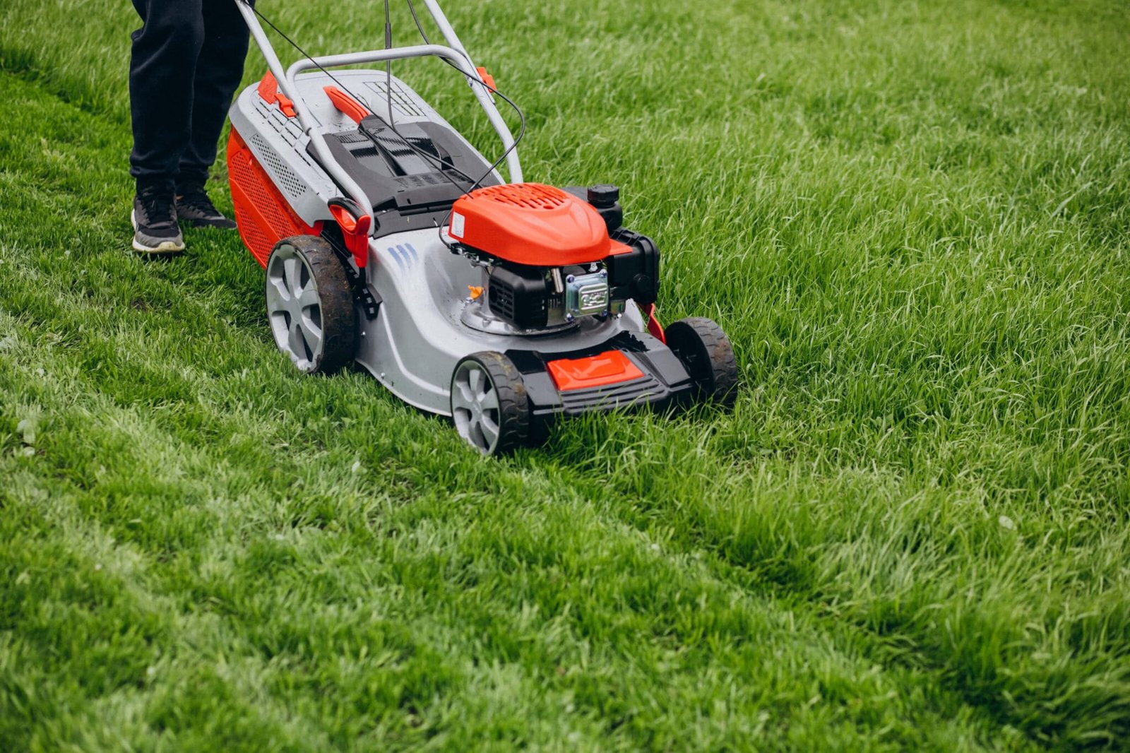 17 Essential Farming Tools Every Modern Farmer Should Have - FnB Tech ...